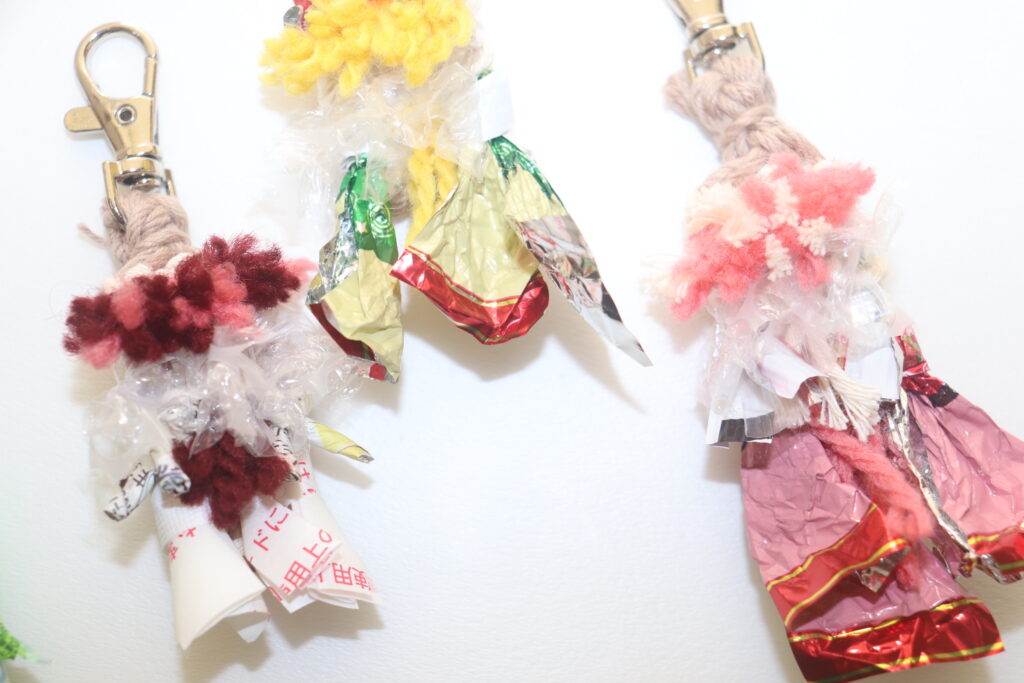 緞通アクセサリー作家「ikoe」による、エコdeアートな緞通キーホルダー作り ワークショップをSAGA MADOで開催！ | SAGAPIN